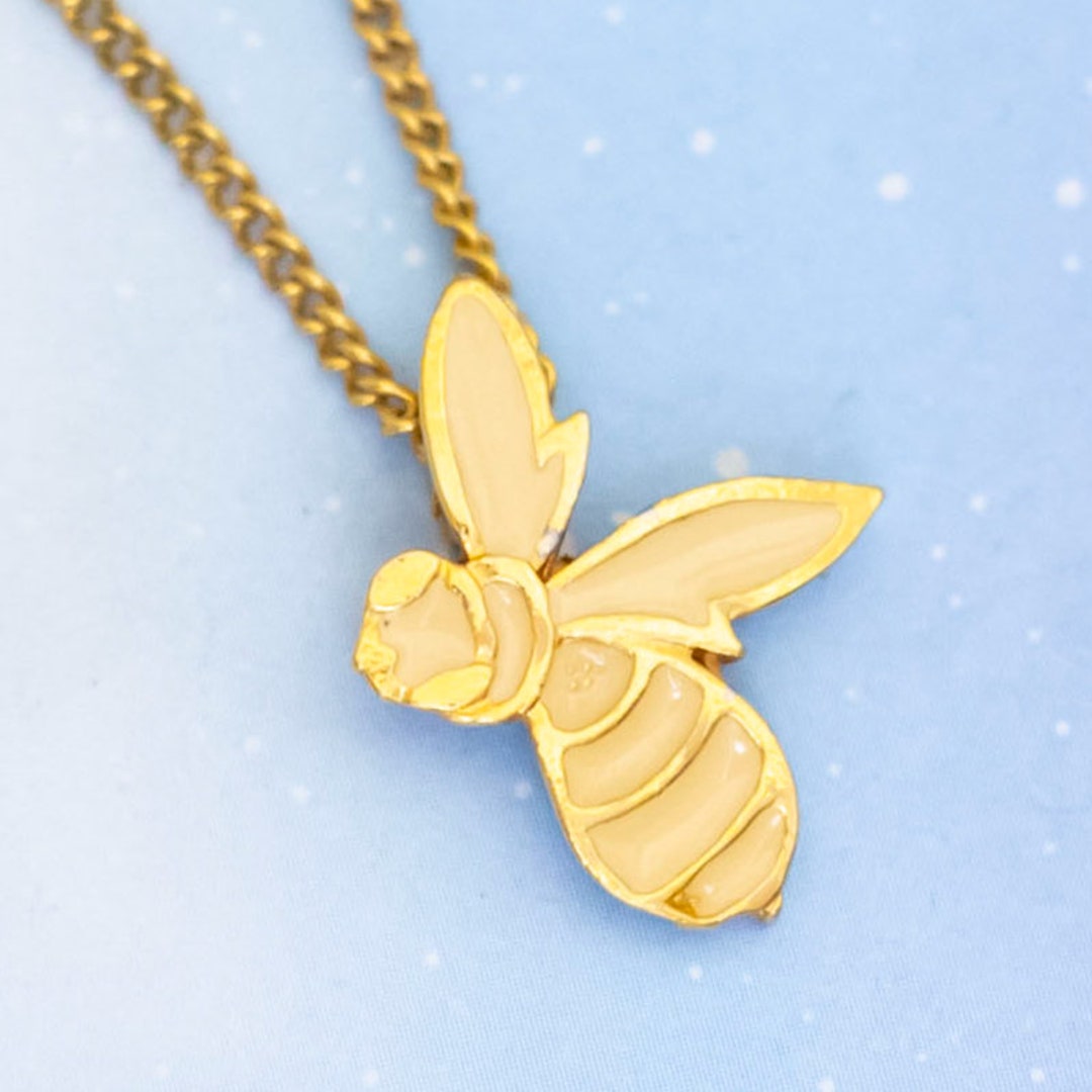 Vintage Bumblebee Gold Tone Pendant Chain Link Choker Necklace 16 Inch ...