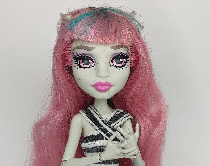 Monster High Rochelle Goyle Basic Wave 1 Doll Read - Etsy