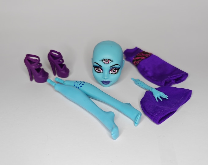 Monster High Create a Monster CAM Add on Pack 3 Eyed Ghoul not Complete ...