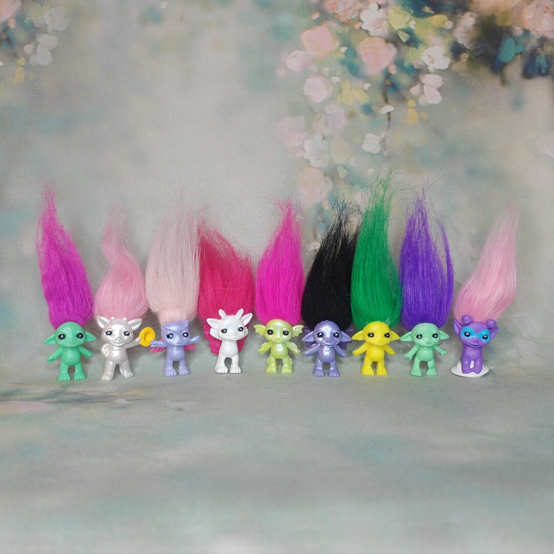 Set of 9 Mini Zelfs Figures Mixed Series Collectible Elves 4 Cm or 1.5 ...