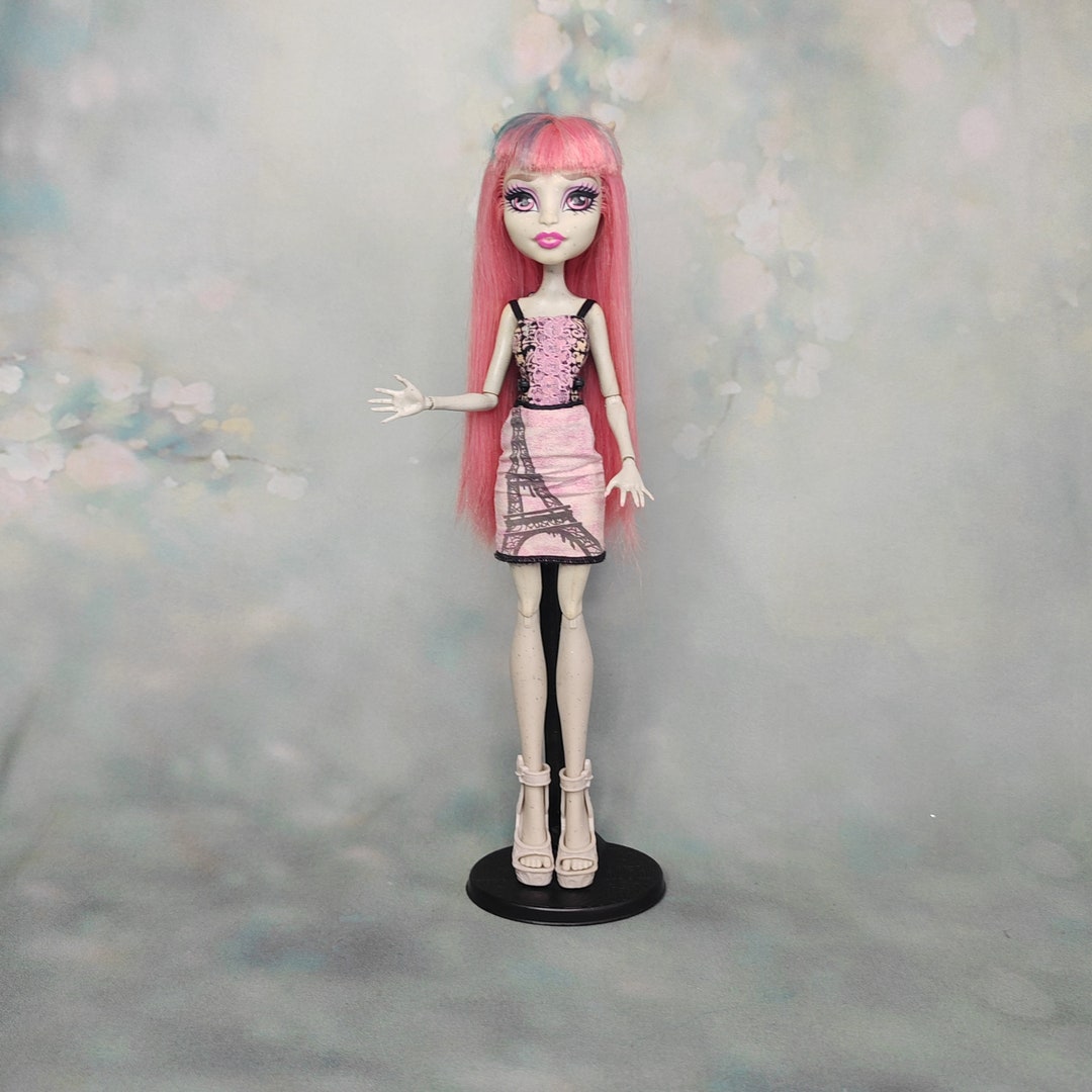 Monster High Basic Rochelle Goyle Doll No Wings Monster High Signature Rochelle Goyle Replaced ...