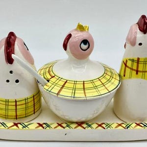 Vintage Rooster/hen/chick Salt and Pepper Condiment Set With Tray C ...