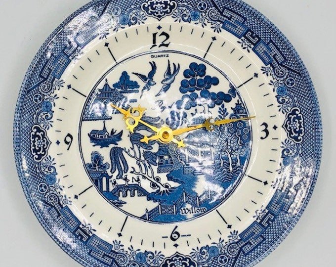 Vintage Blue Willow Plate Wall Clock Churchill Staffordshire England ...