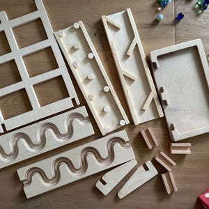 ULTIMATE - Marble Run Set With Winding Plates and Obstacle Plates ...