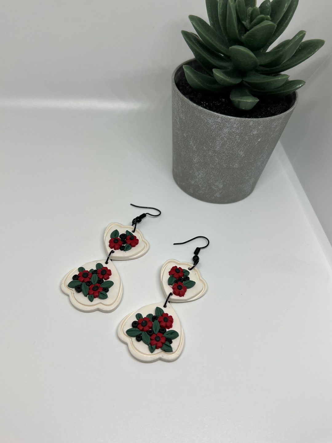 White Scallop With Red Poppy Flower Details and Black Hardware Dangle ...