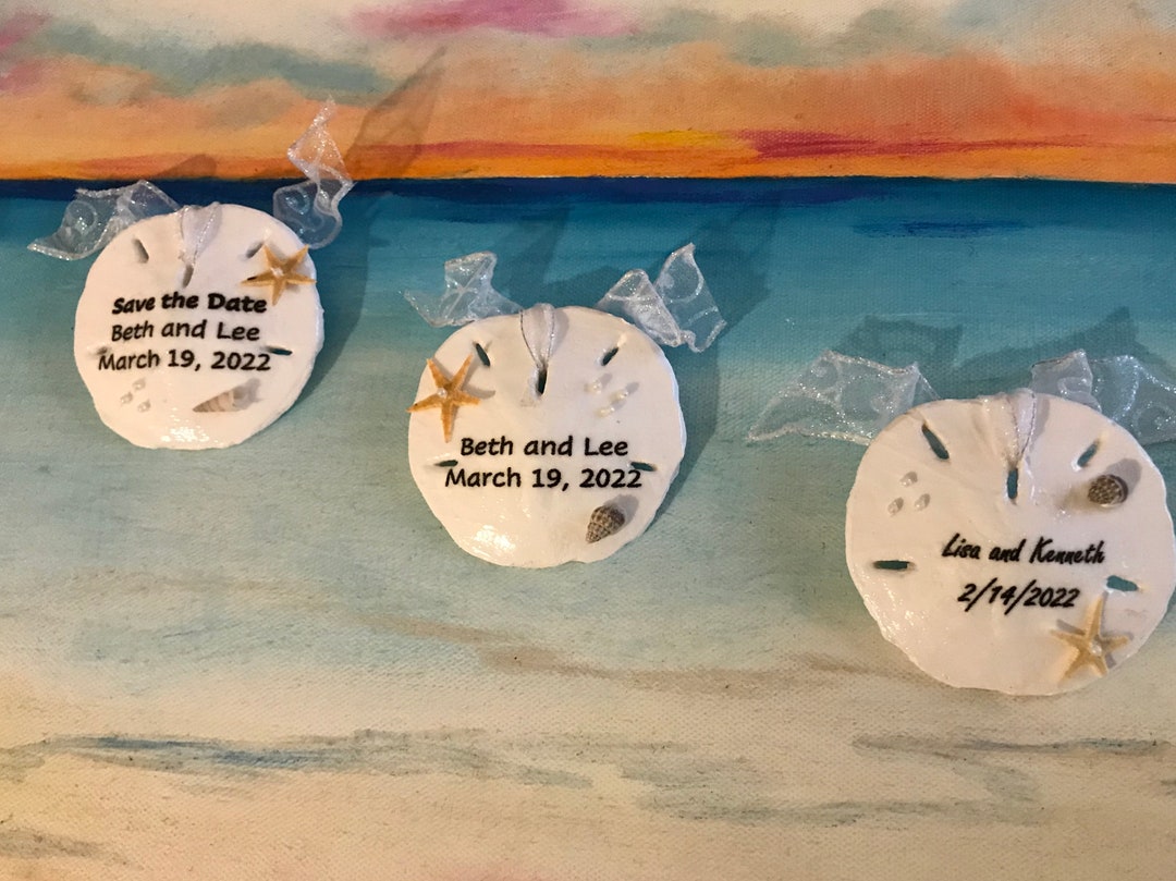 10 Beach Themed Sand Dollar Magnet Wedding Favors / Save the Date - Etsy