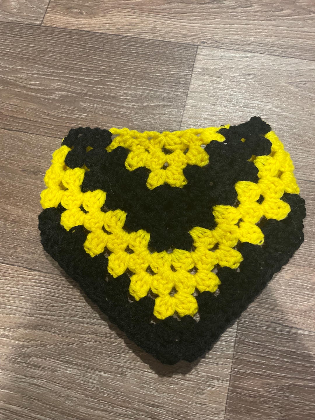 Bubble Bee Granny Square Bandanna - Etsy