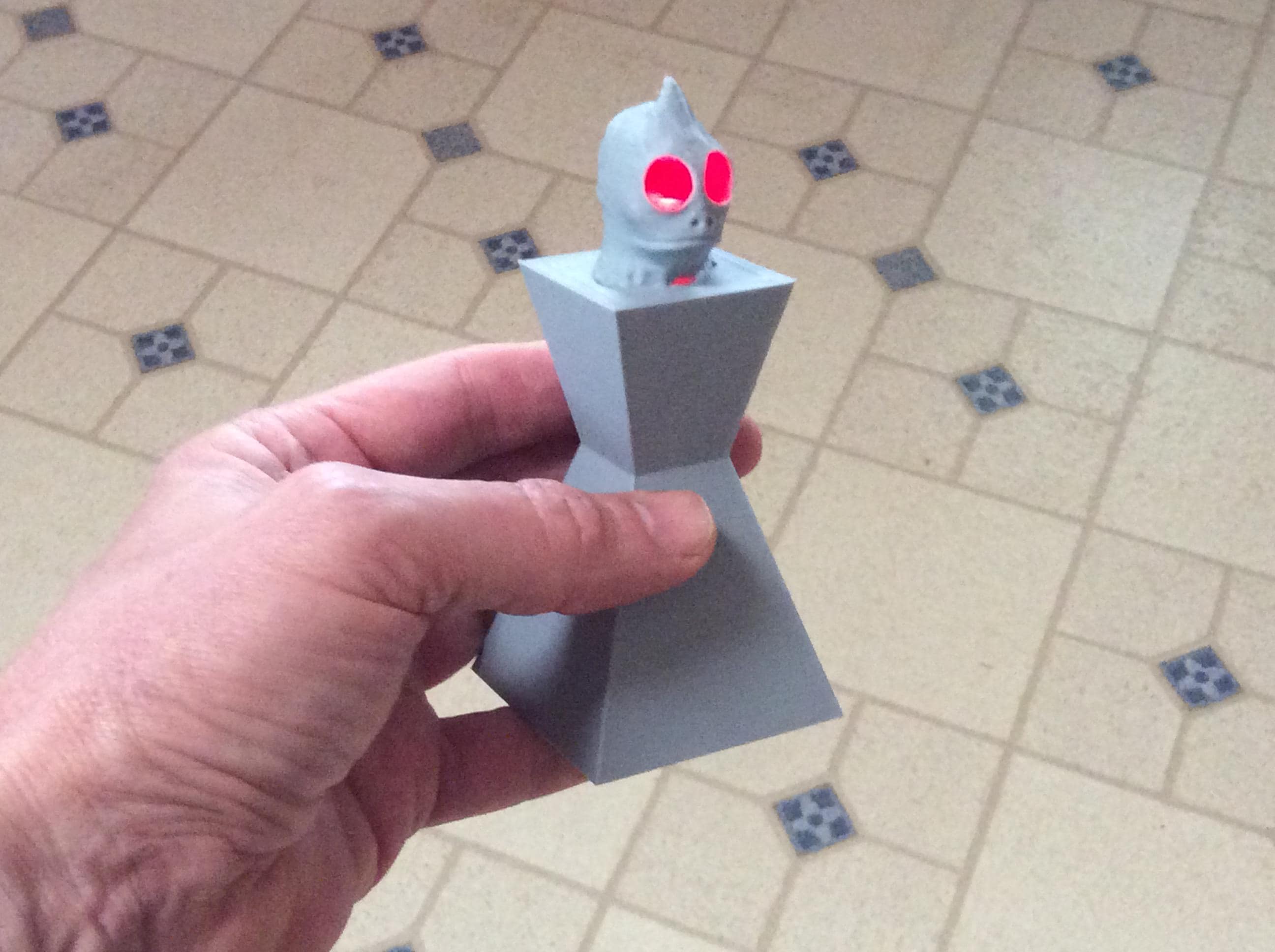 Land of the Lost Sleestak Skull on Podium: 3D Printed Figure - Etsy