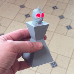 Land of the Lost Sleestak Skull on Podium: 3D Printed Figure - Etsy