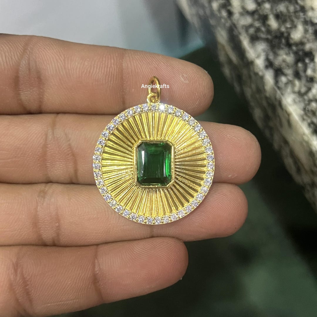 14k Solid Gold Beautiful Fluted Disc Emerald Diamond Charm Pendant ...
