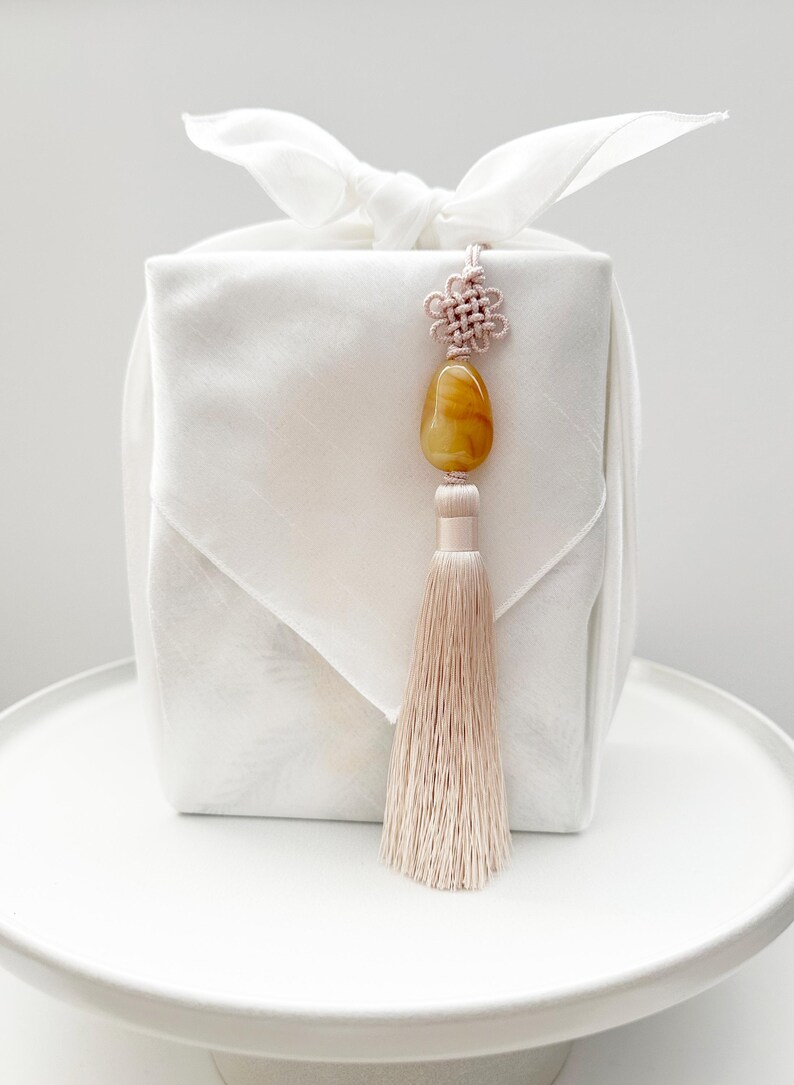 Korean Traditional Gemstone Norigae Tassel, Bojagi Gift Accessory ...