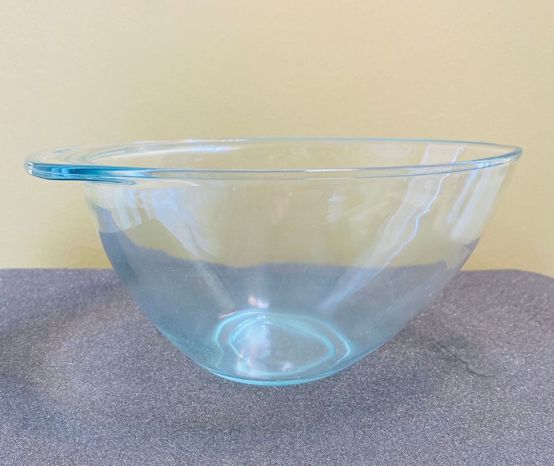 PYREX Clear Mixing Bowl 2.5 QT/2.35L With Spout Edge - Etsy