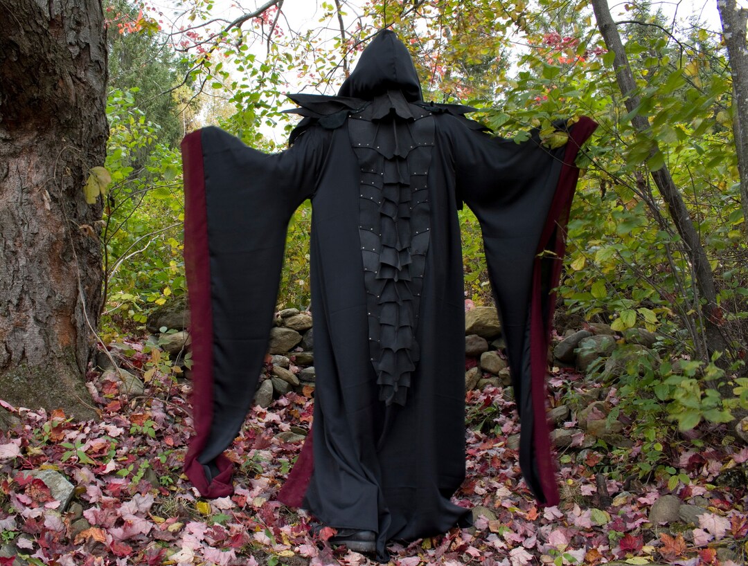 Dragon Spine With Spiked Pauldrons, Black and Red Robe Set, Dragon ...