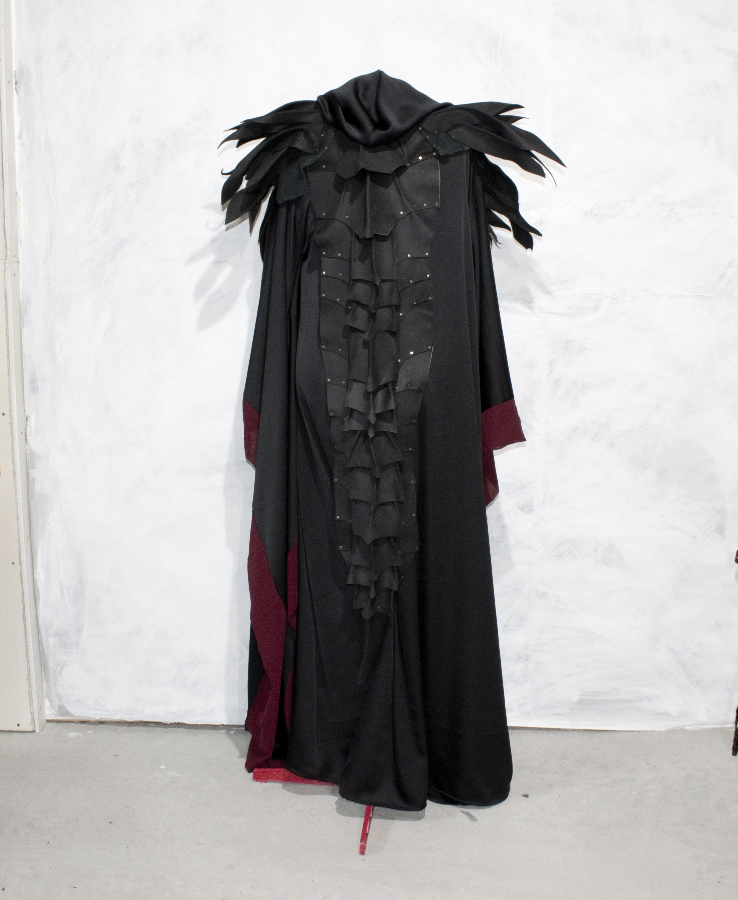 Dragon Spine With Spiked Pauldrons, Black and Red Robe Set, Dragon ...