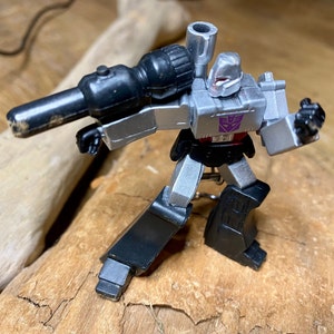 Transformers Keychain *choose One* Optimus Prime, Soundwave, Bumblebee ...