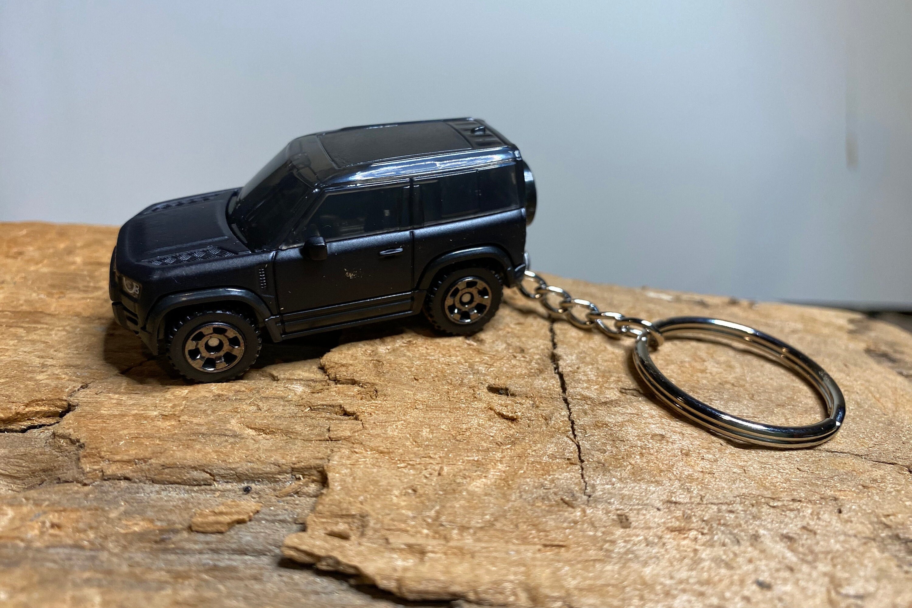 Land Rover Defender 90 Matchbox Keychain, Matte Black Defender 90 ...