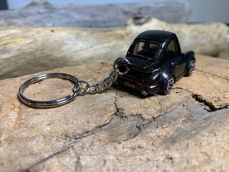 Custom Porsche 911 Turbo 3.6 964 tooned Hot Wheels Keychain, Porsche ...