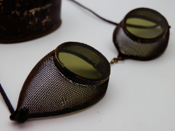 Antique Civil War Era Artillery Cinder Goggles & Case… - Gem