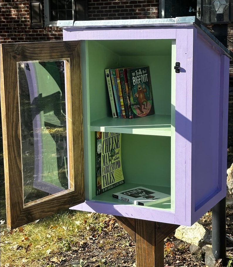 Outdoor Free Lending Library DIY Woodworking Plans - Community Book ...