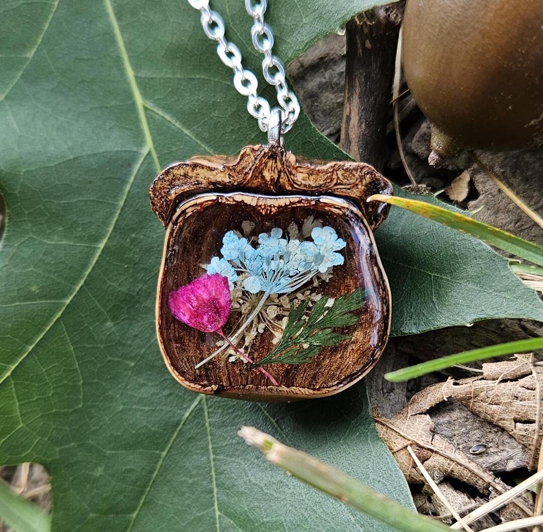 Resin Filled Half-acorn With Foliage - Etsy