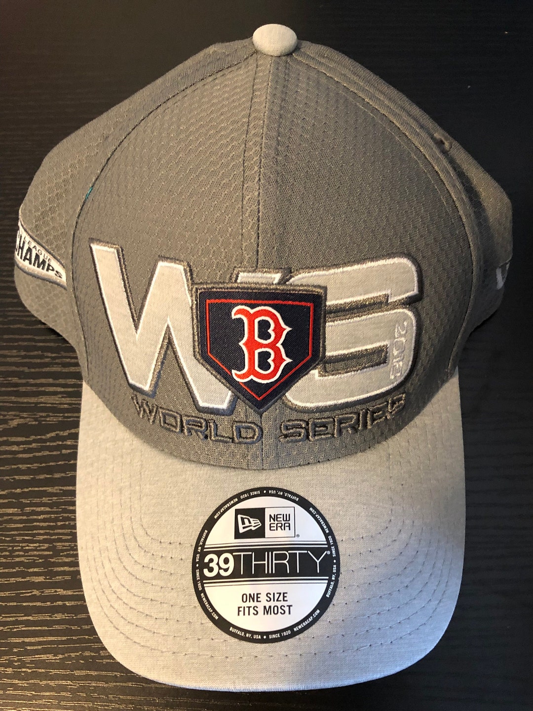 New Era Boston Red Sox 2018 American League Champions Locker Room ...