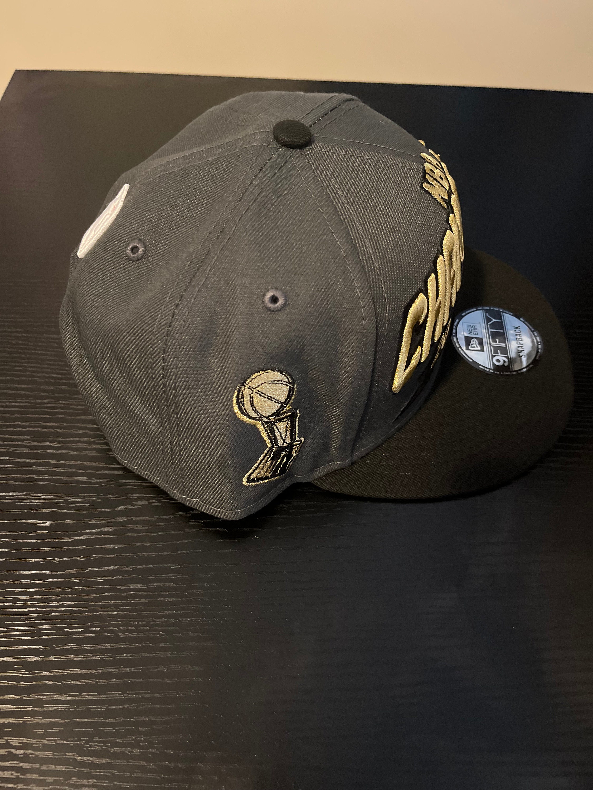New Era Milwaukee Bucks 9FIFTY 2021 NBA Champions Locker Room Snapback ...