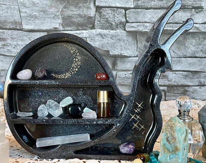 Snelf – Cosmic Black Resin Snail Shelf With Gold Details | Crystal ...