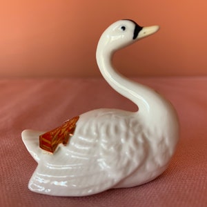 Vintage Mini White Swan Salt and Pepper Shakers Giftcraft Collectible ...