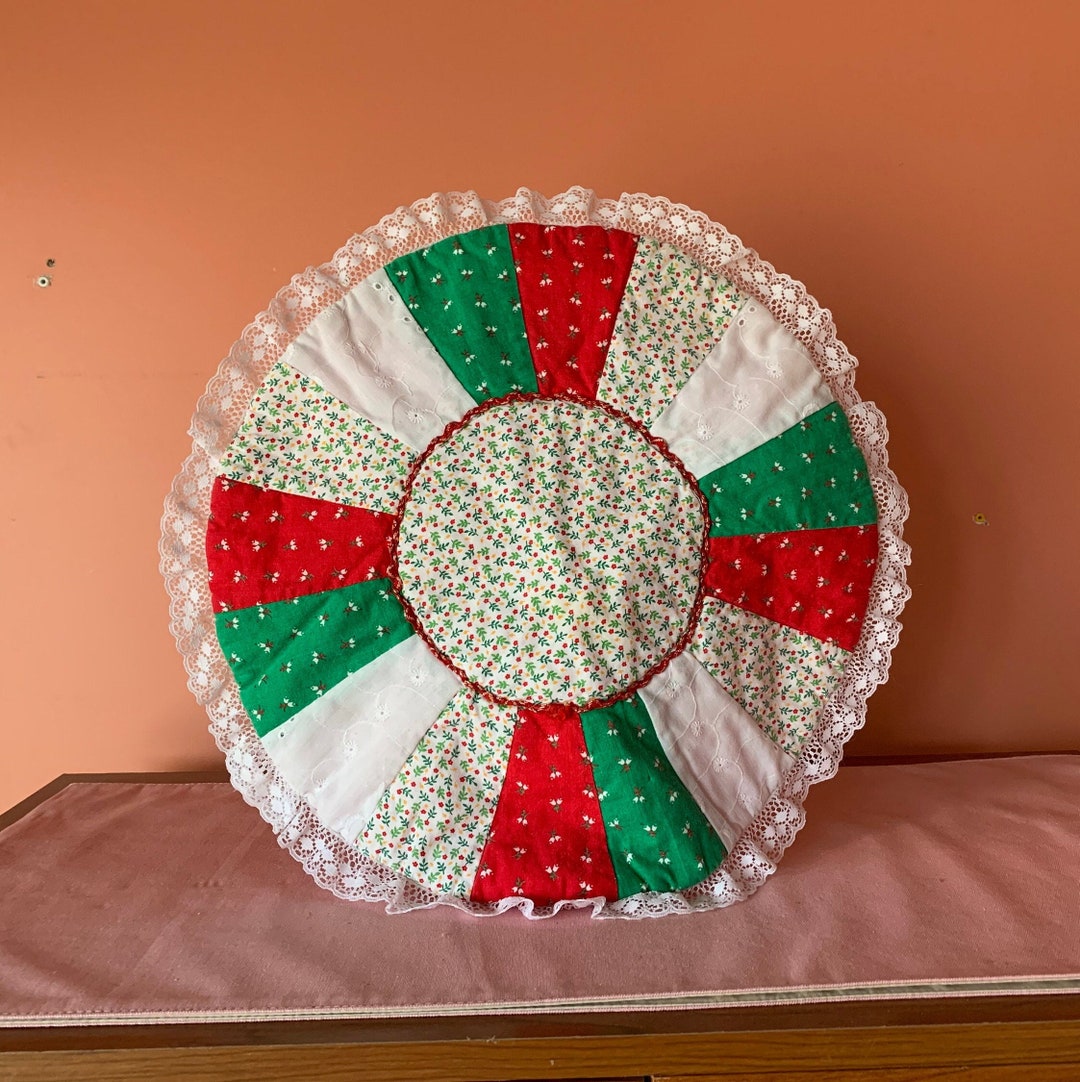 Vintage Fabric Patchwork Christmas Table Centrepiece Red/white Flower ...