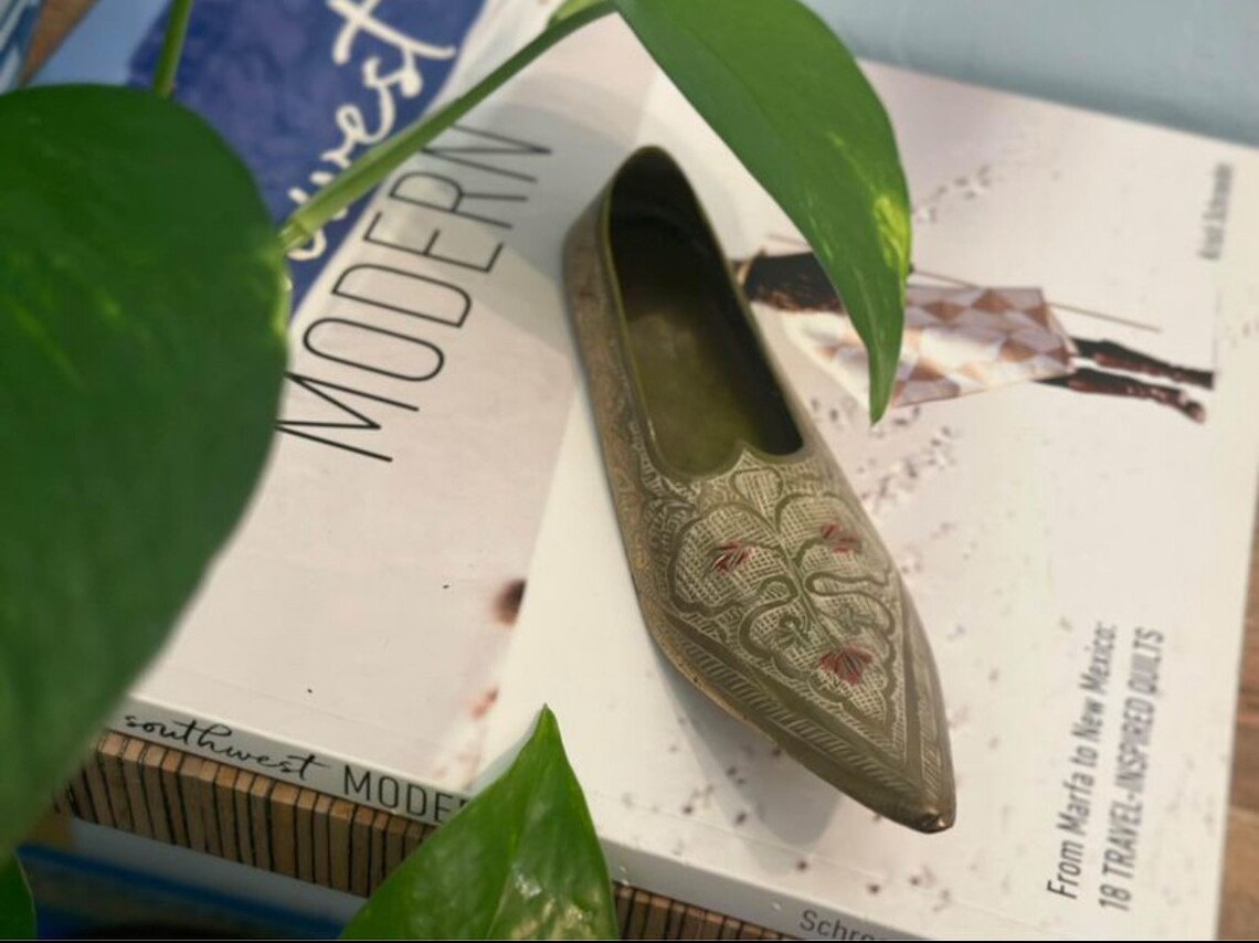 Vintage Mid Century Brass Aladdin Style Slipper Ash Tray / Trinket Dish ...