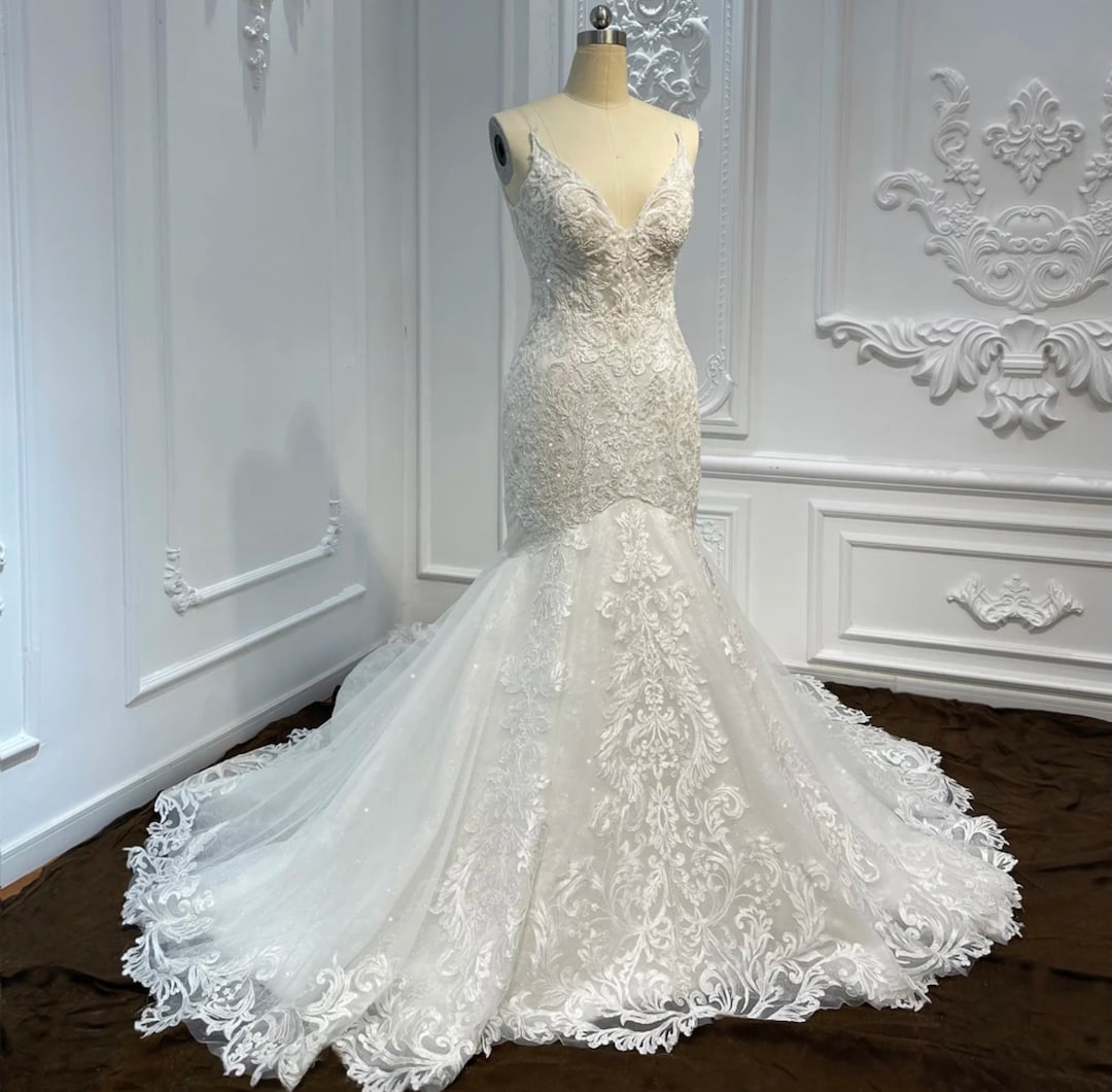 Invisible Spaghetti Strap V Neck Fit to Flare Sequin Shimmering ...