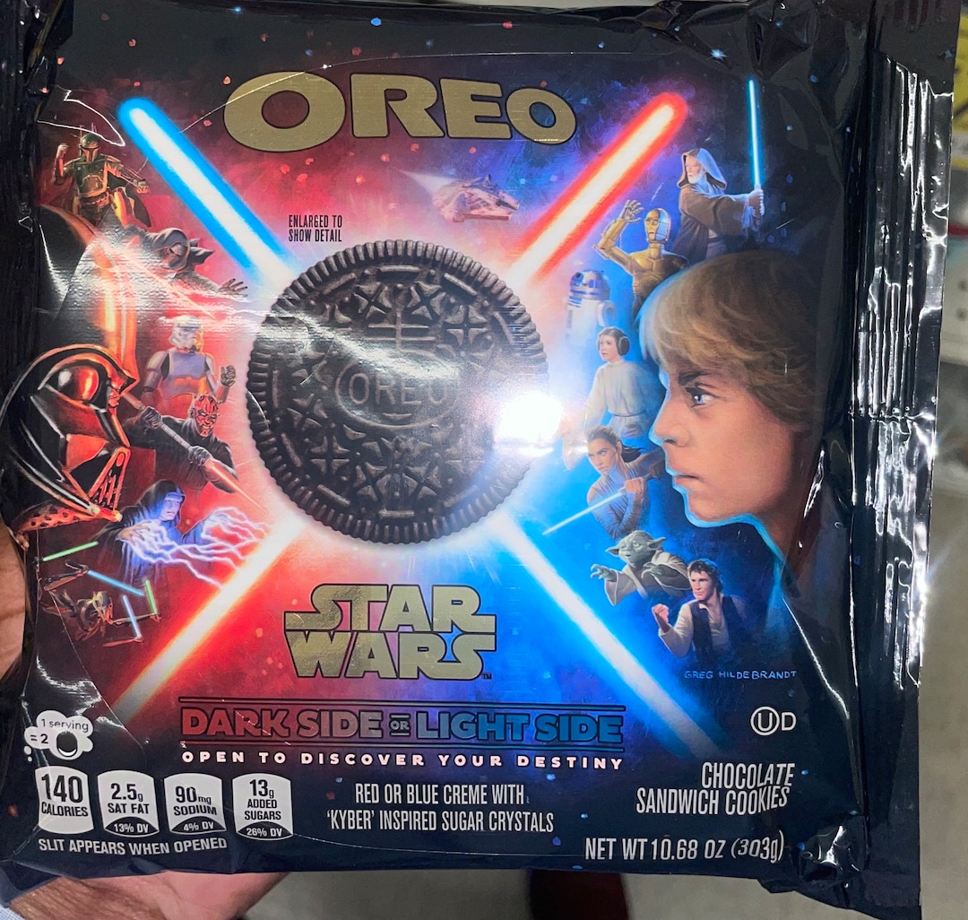 Oreo Star Wars Dark Side or Light Side Red or Blue Cream Collectible ...