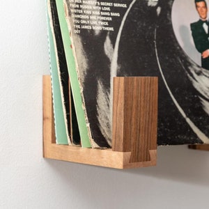 Floating Vinyl Record Display Shelf , Flip Vinyl Record Shelves , Wall ...