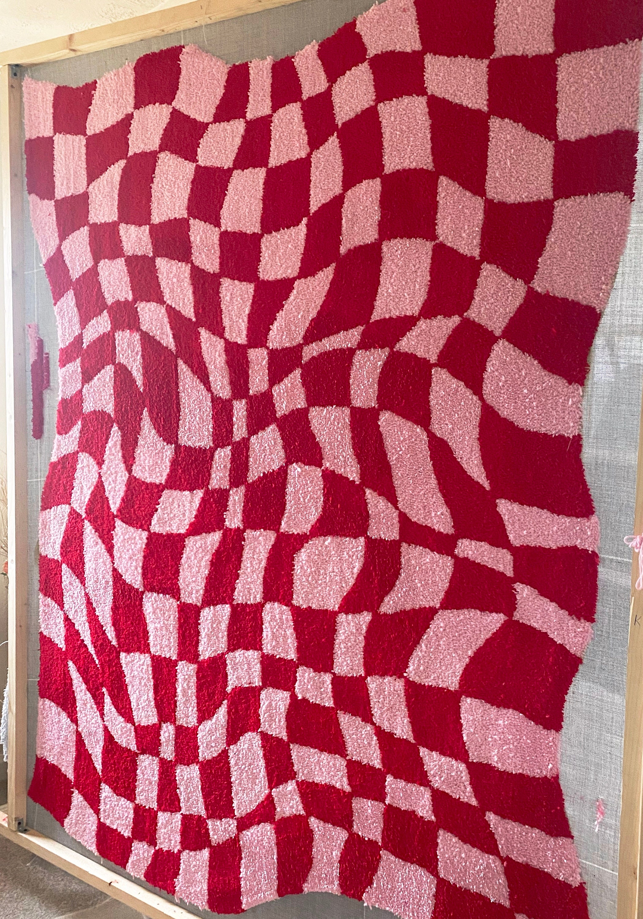 Hand Tufted Pink and Red Checkered Wavy Irregular Rug, Postmodern Mid ...