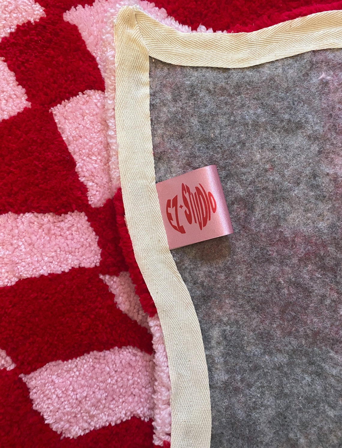 Hand Tufted Pink and Red Checkered Wavy Rug Postmodern - Etsy UK