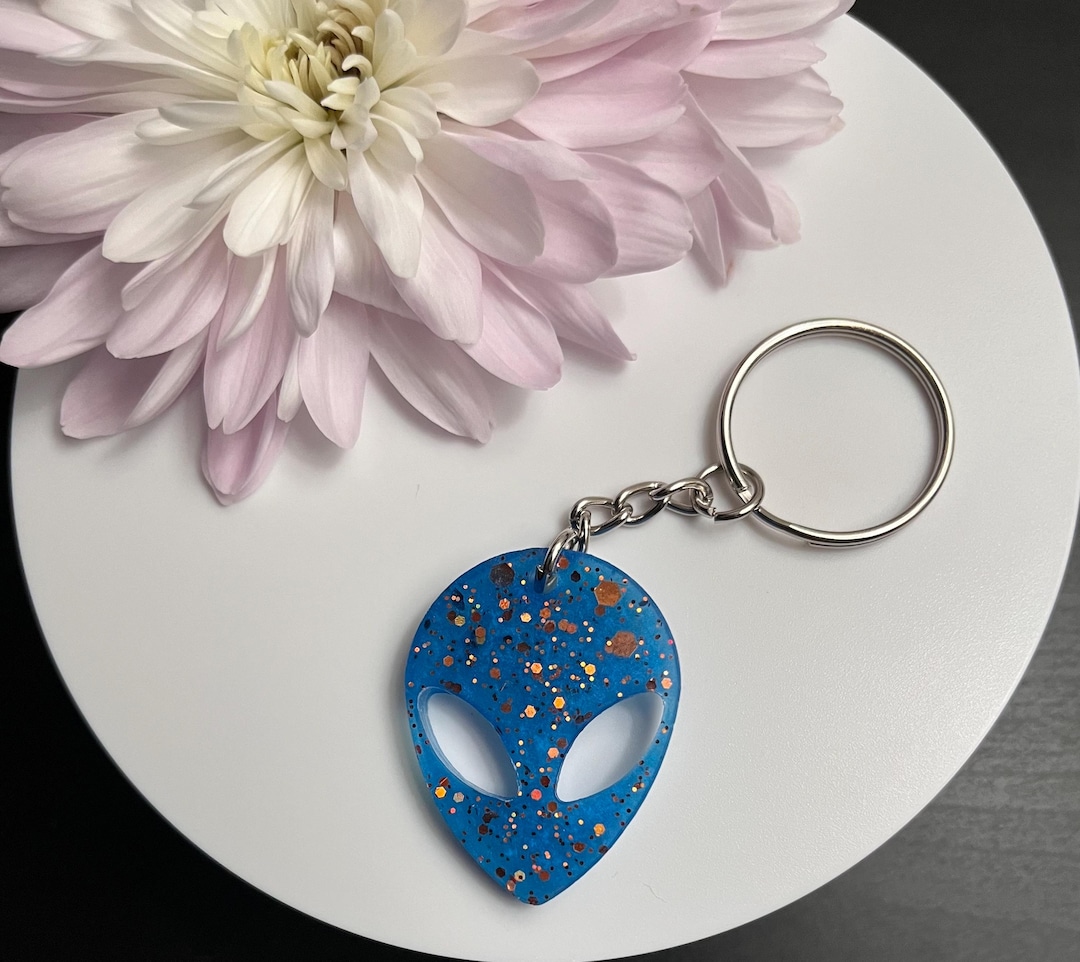 Small Alien Keychains - Etsy