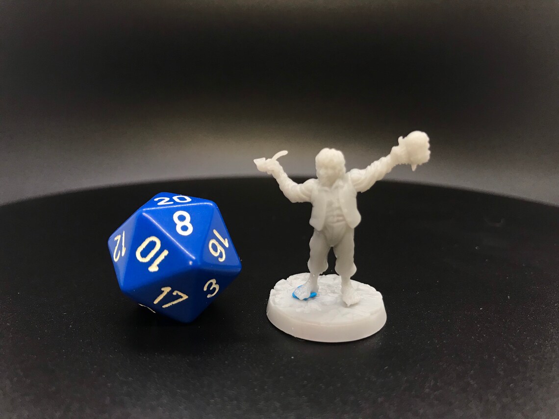 Halfling Barkeep / Dnd / RN Estudios | Etsy