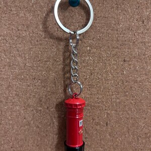 Functioning Traffic Light Keyrings | Funky | Unusual Accessories | Red ...
