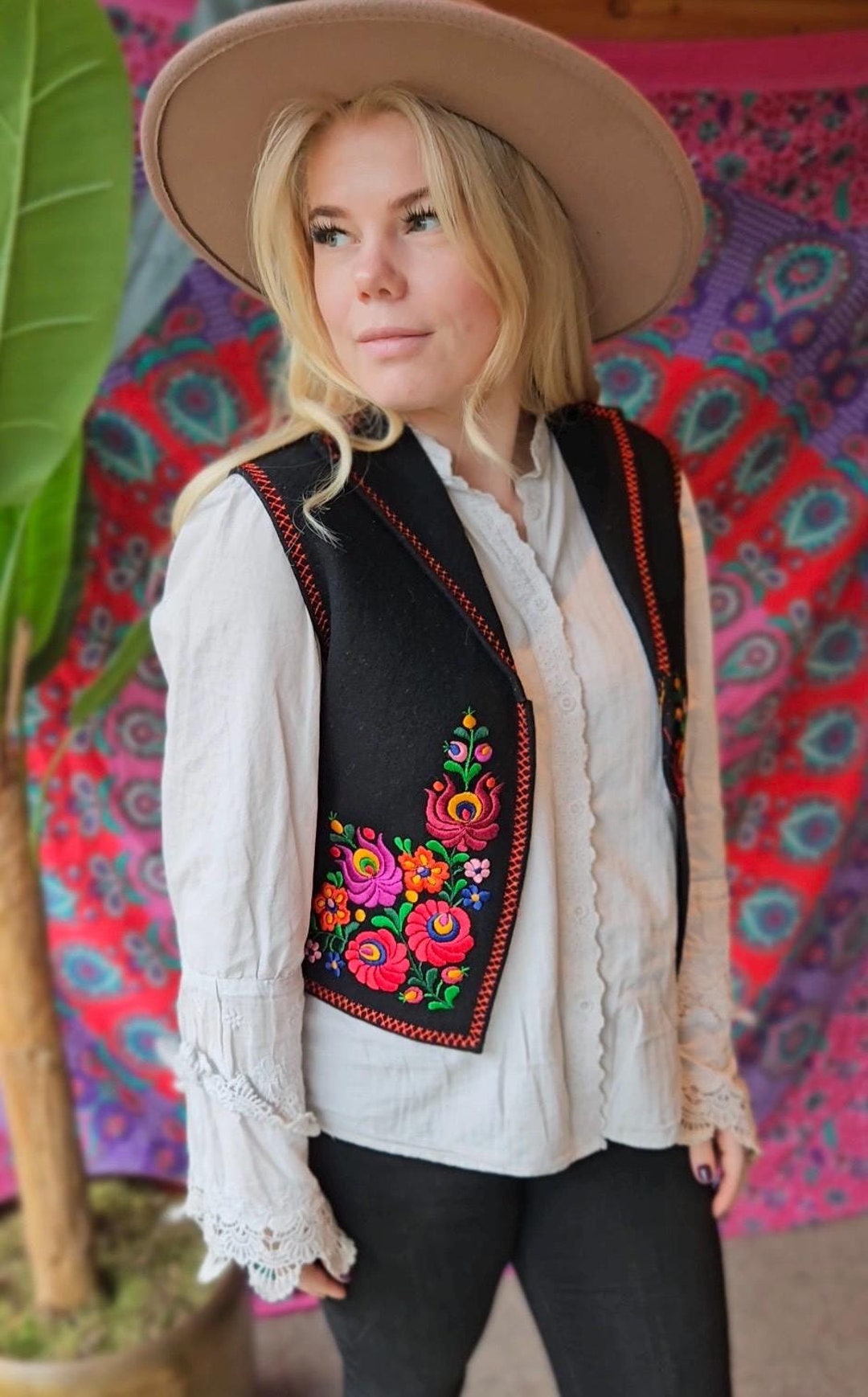 Hungarian Matyo Vest, Floral Hand Embroidered Vest, Folk Felt Wool ...
