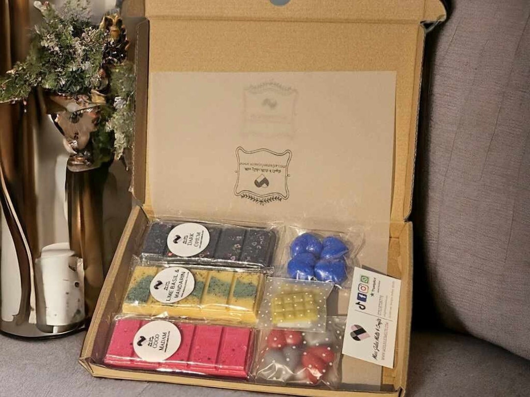 Wachs Melt Geschenk Box / Bundle. 3 Große Snap Riegel, 2 Beutel Herzen ...
