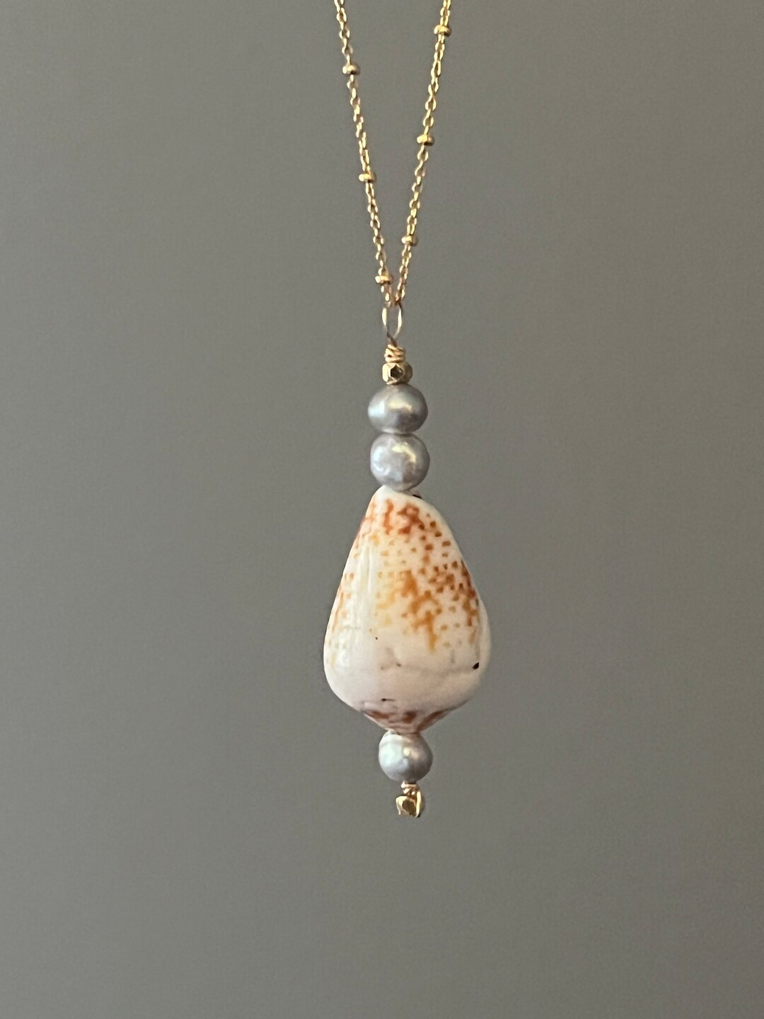 Hawaiian Shell Pearl Necklace: 14k Gold Filled Chain, Beach Jewelry - Etsy
