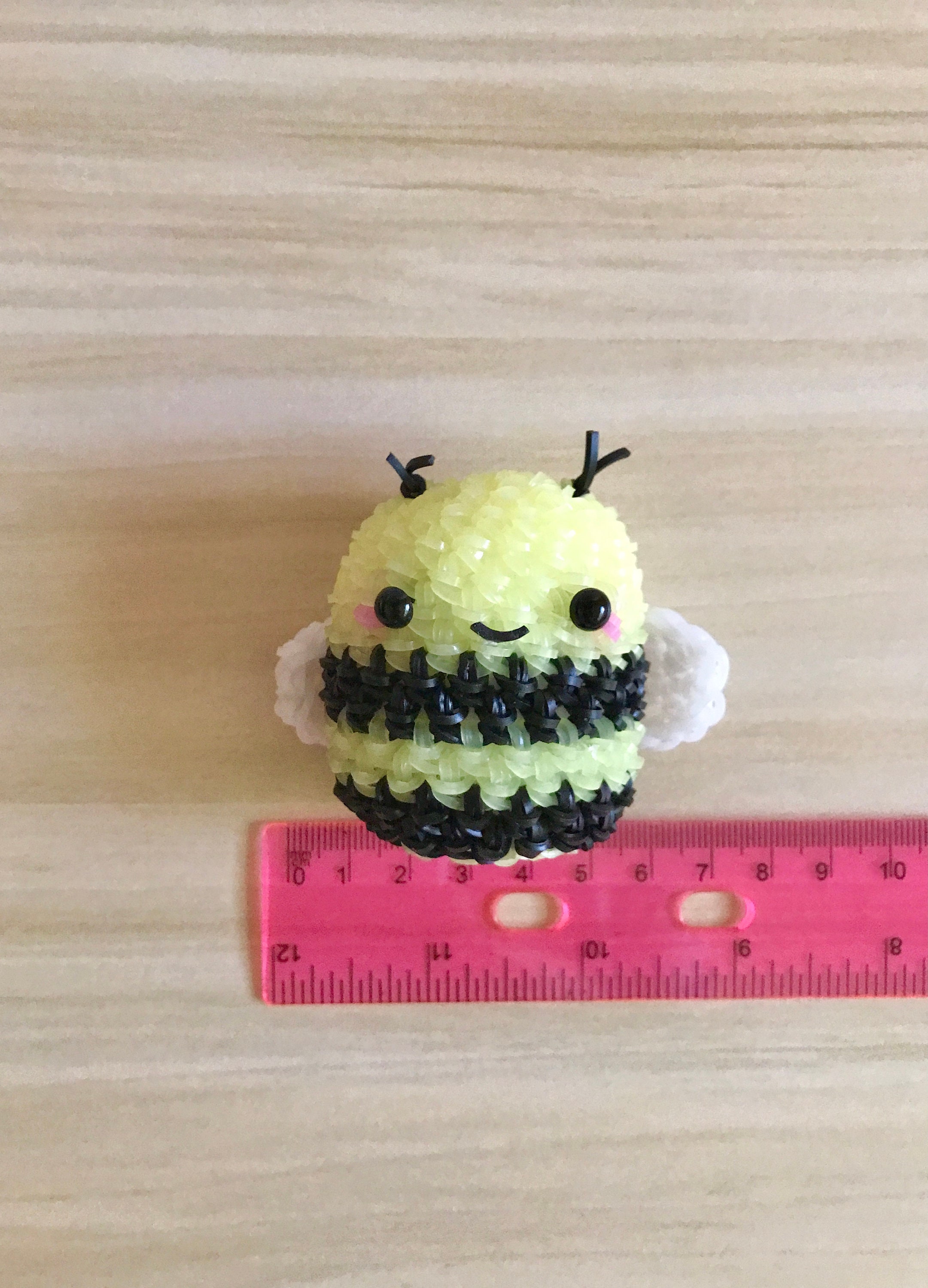 Adorable Rainbow Loom Bumble Bee Loomigurumi Bands Spring Handmade ...