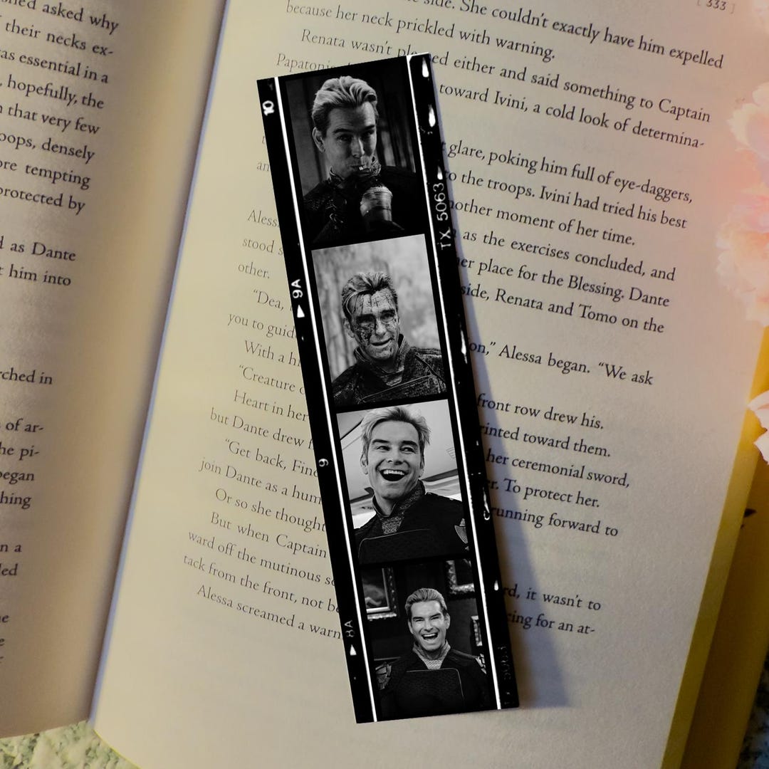 H Superhero TV Show Bookmark Celeb, Icon Lover Instant Photo Booth ...