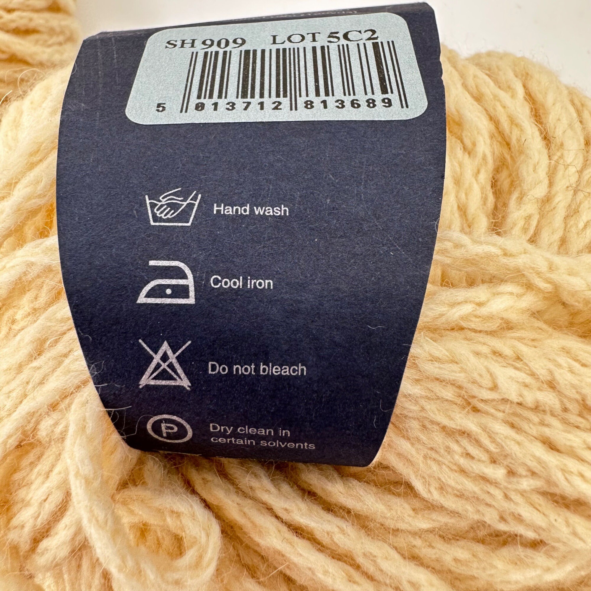 Jaeger Chamonix Angora Merino Wool Yarn 6 Balls SH909 Butter Cream ...