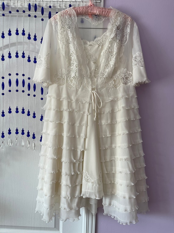 60s, white, lace, louge set, tiered, 2 piece - Gem