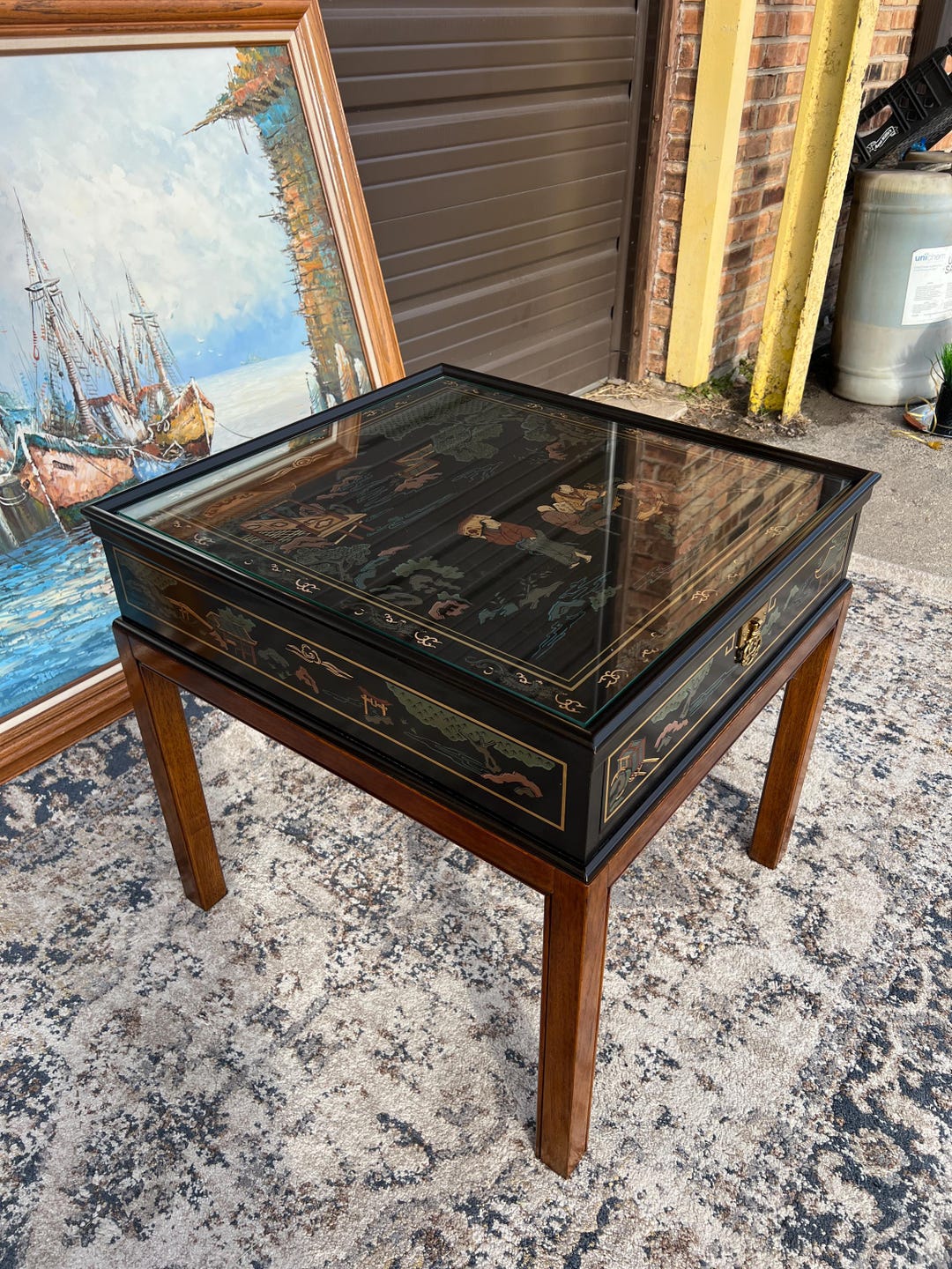 A Vintage Asian Chinoiserie Et Cetera Drexel Side/accent/occasional Black Lacquer Table W ...