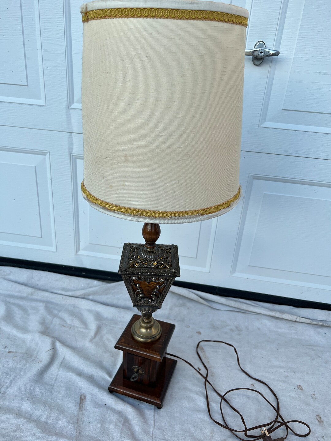 A MAGNIFICENT 3-way Switch Vintage One-of-a-kind Little Wood House Base ...