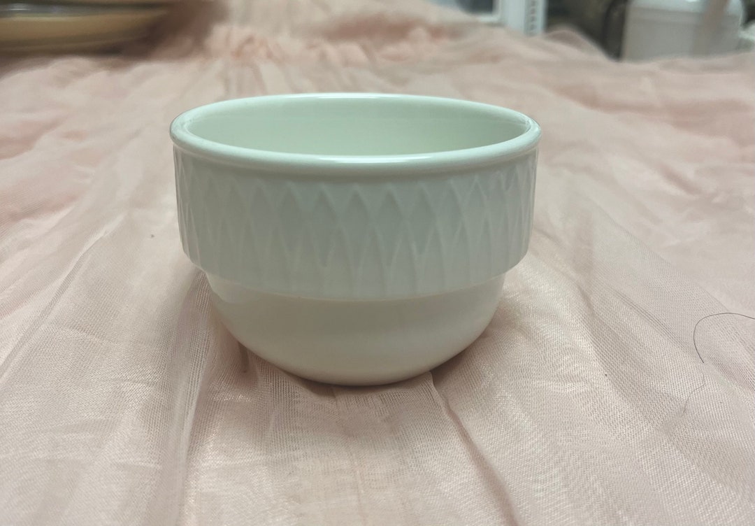 Homer Laughlin by Steelite International HL3837000 Gothic 7 Oz. Ivory ...