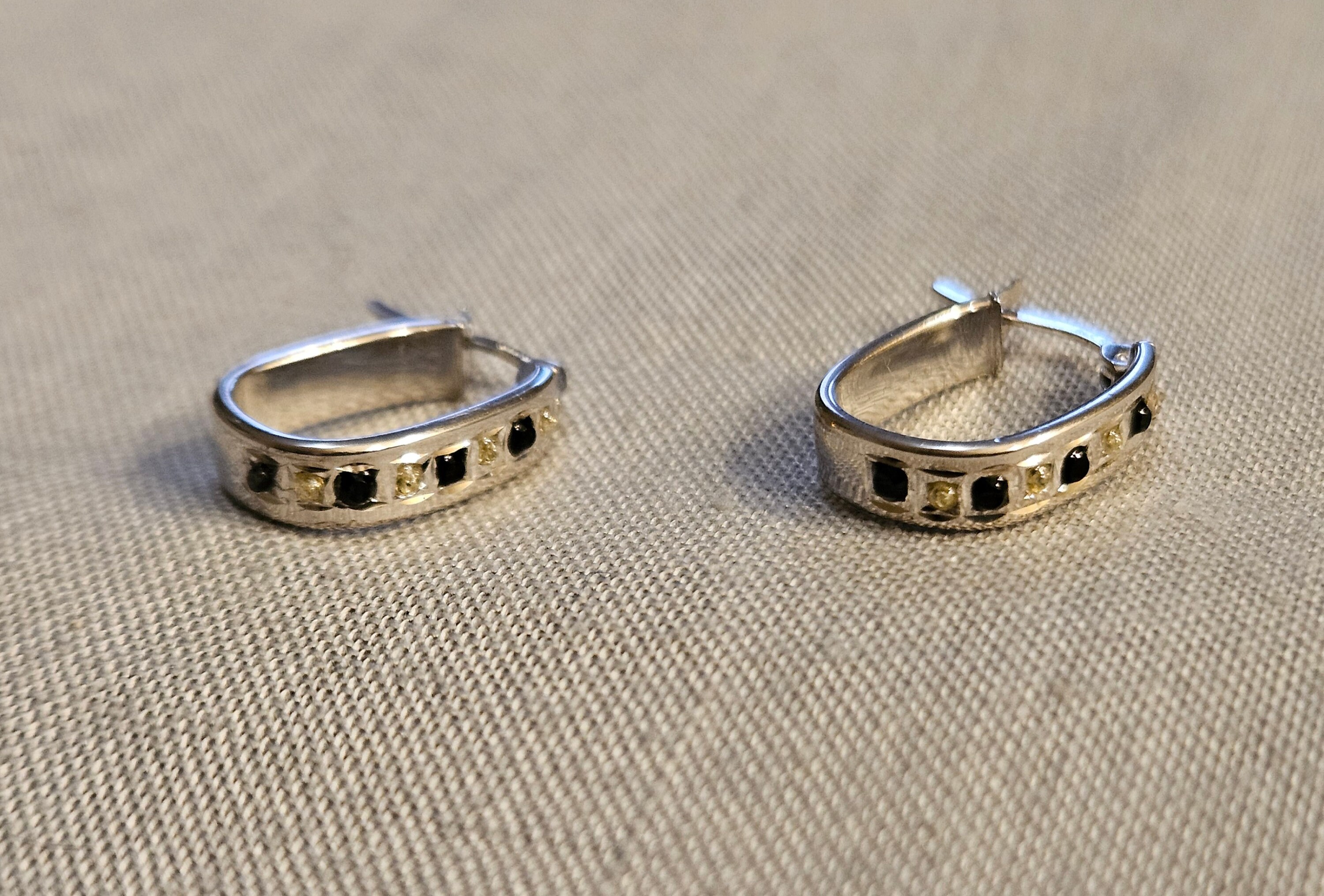 Sterling Silver White & Black Diamond Chip Earrings. slc, 925 1/2 Long ...