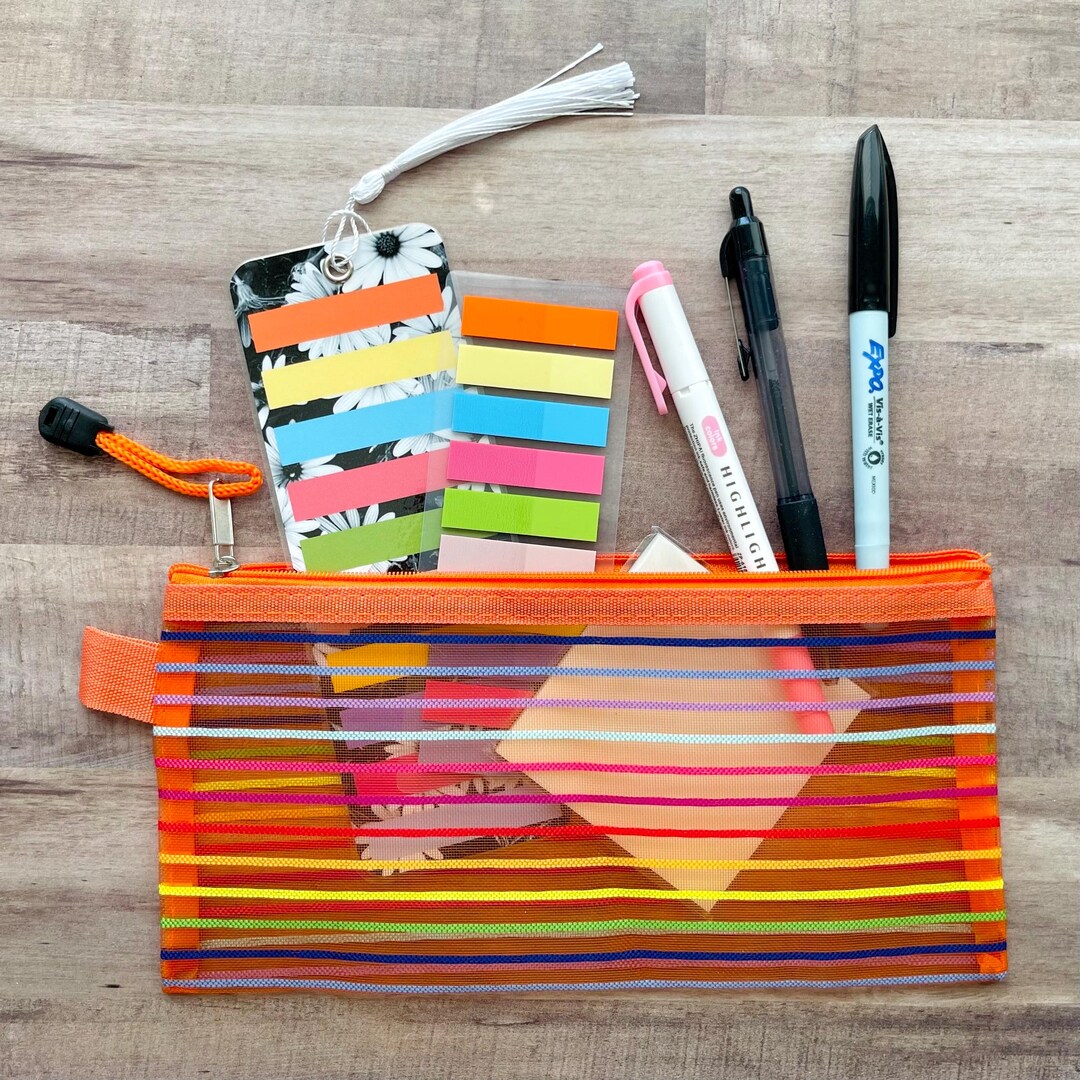 Annotating Kit With Bookmark, Sticky Tabs, Highlighters, Post-it Notes ...